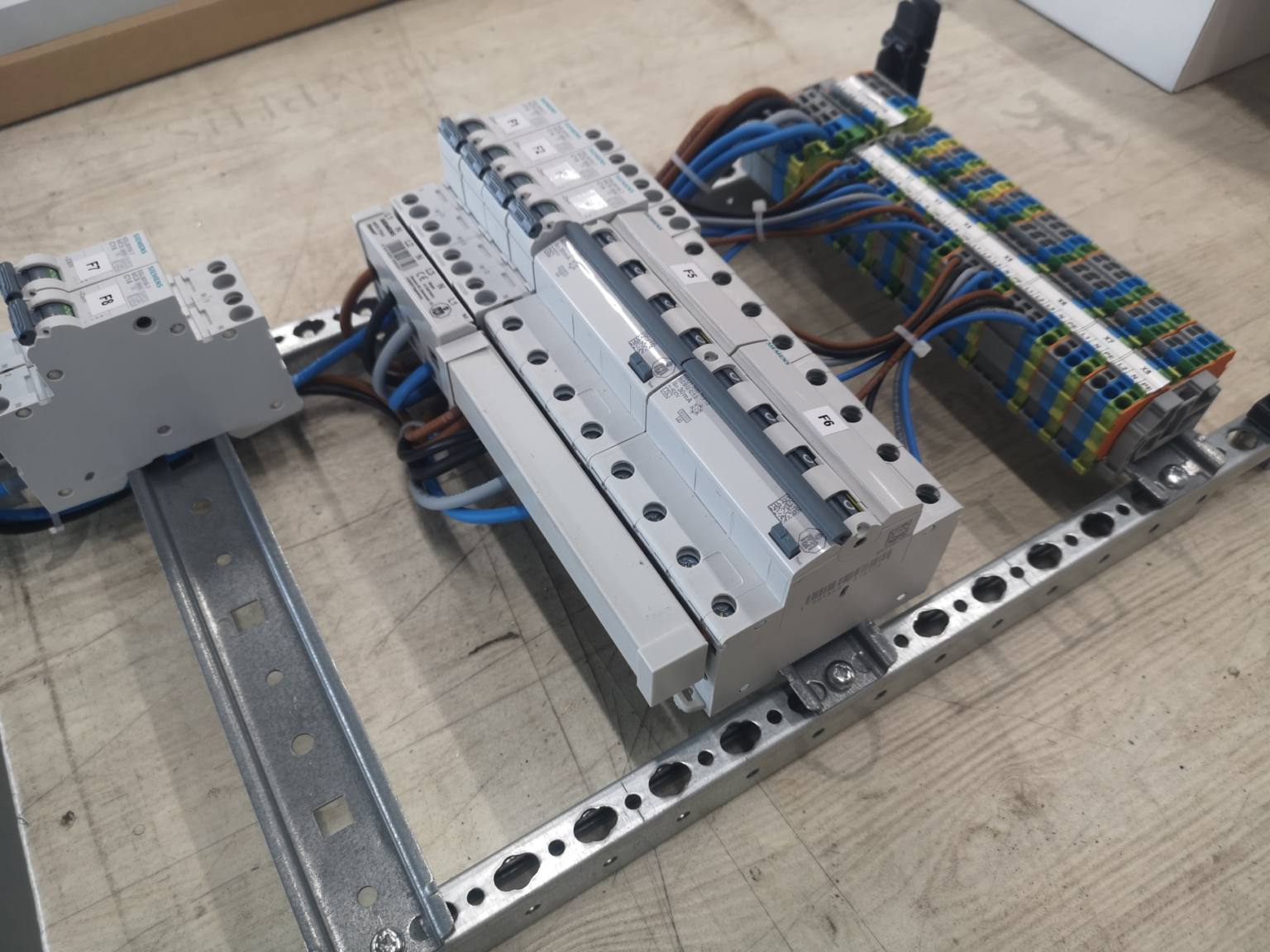 myverteiler – Elektro Verteiler online Konfigurator